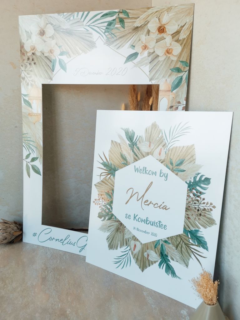 Polaroid Frame and Welcome Sign Combo - MU Studio