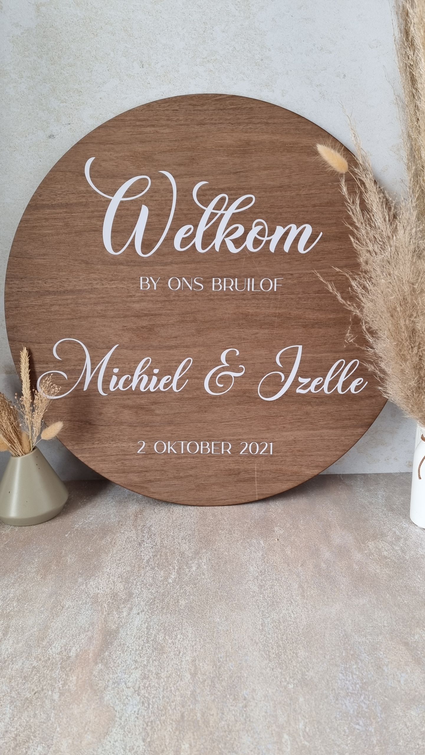 Round Wooden Welcome Signs - MU Studio